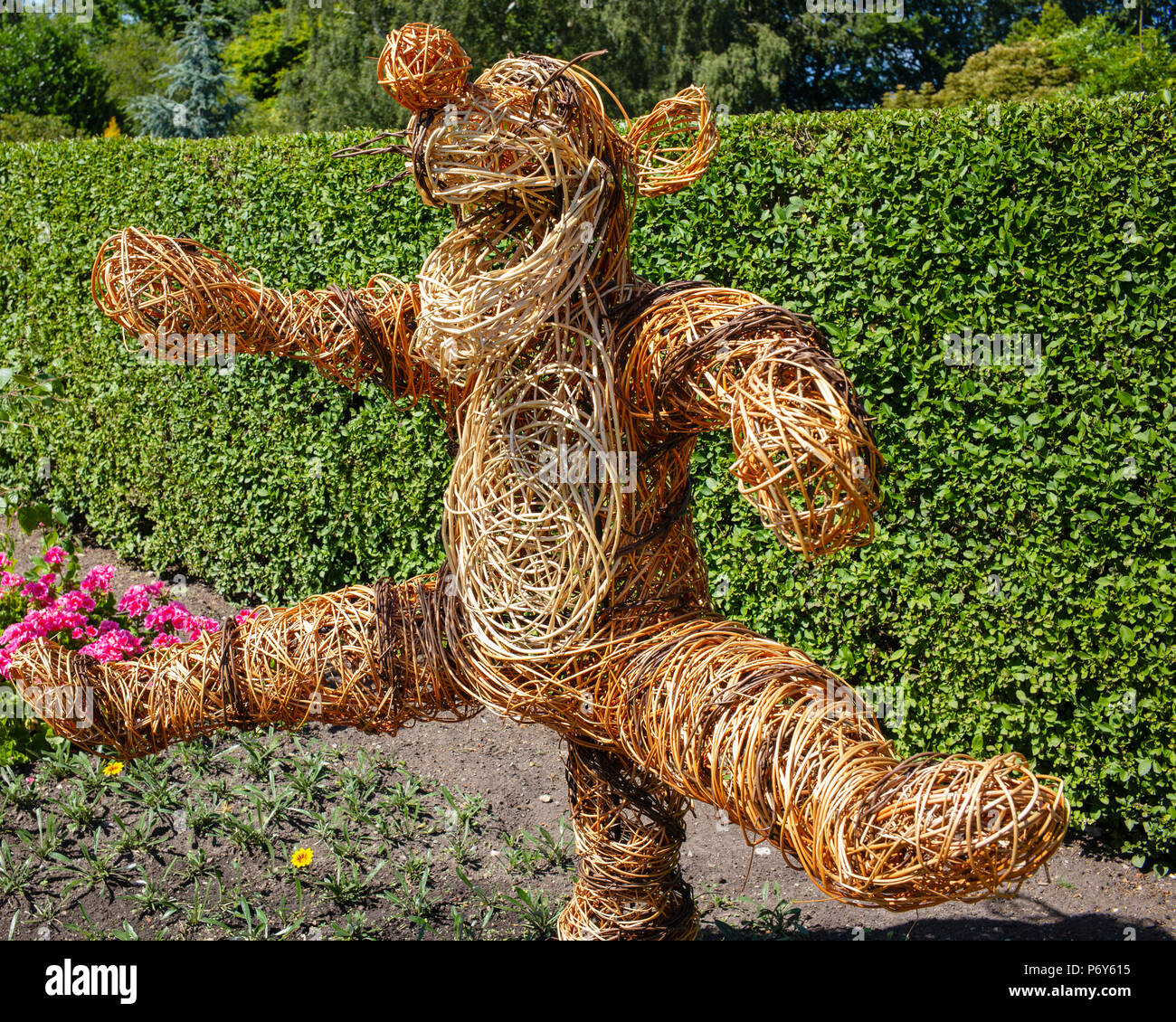Tigger pooh hi-res stock photography and images - Alamy