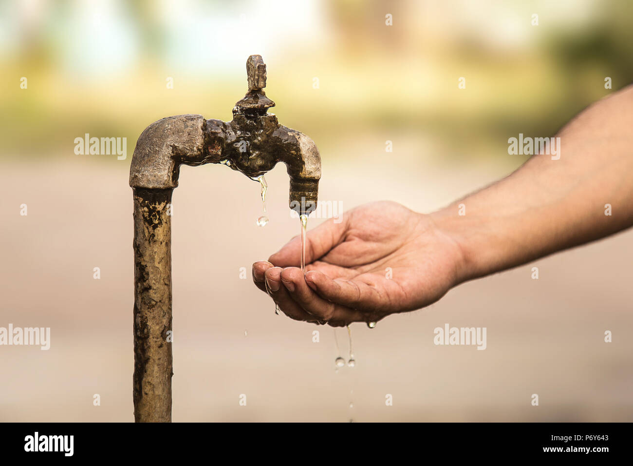 India climate people warning hi-res stock photography and images - Alamy