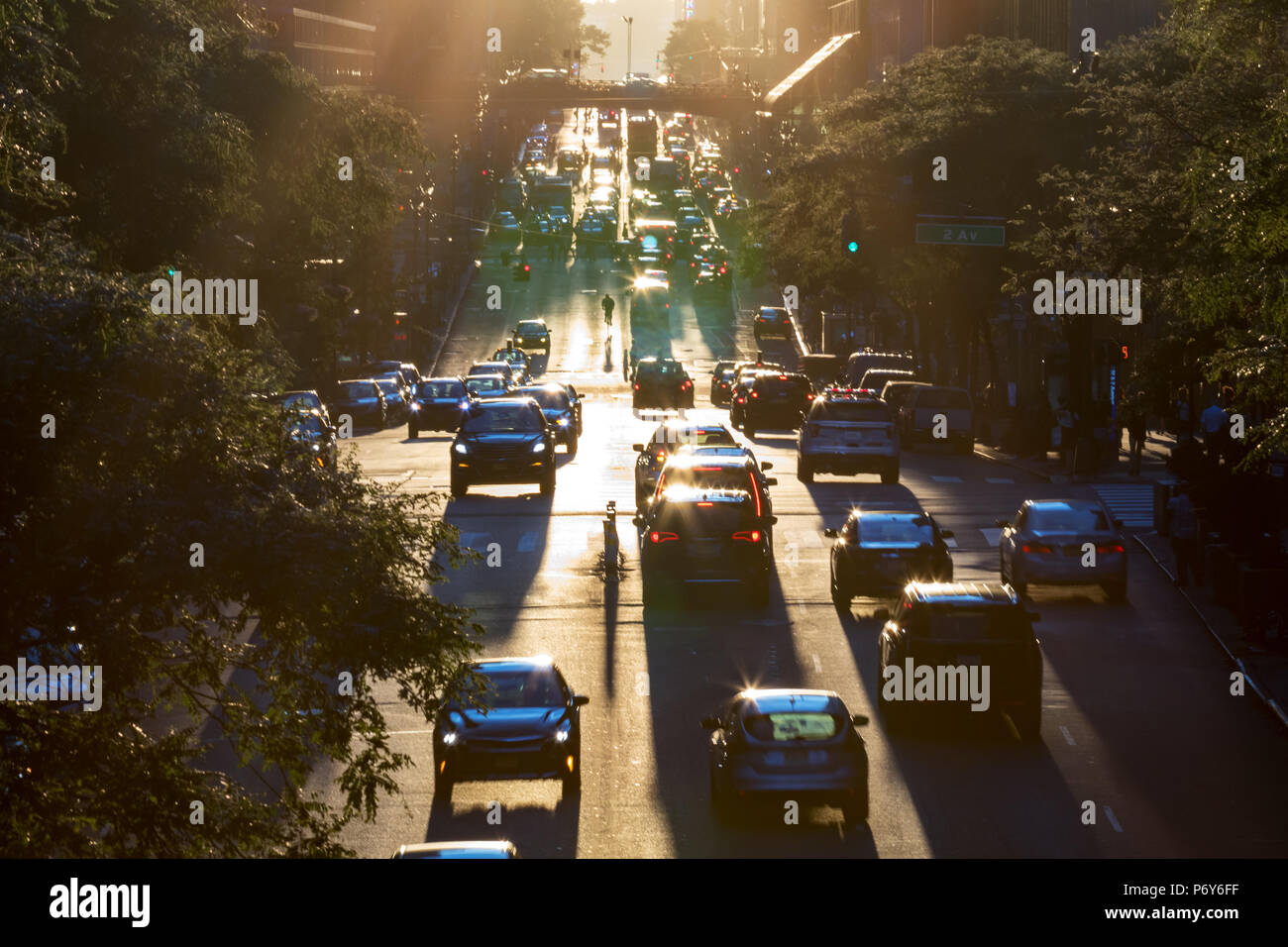 Midtown manhattan rush hour hi-res stock photography and images - Alamy