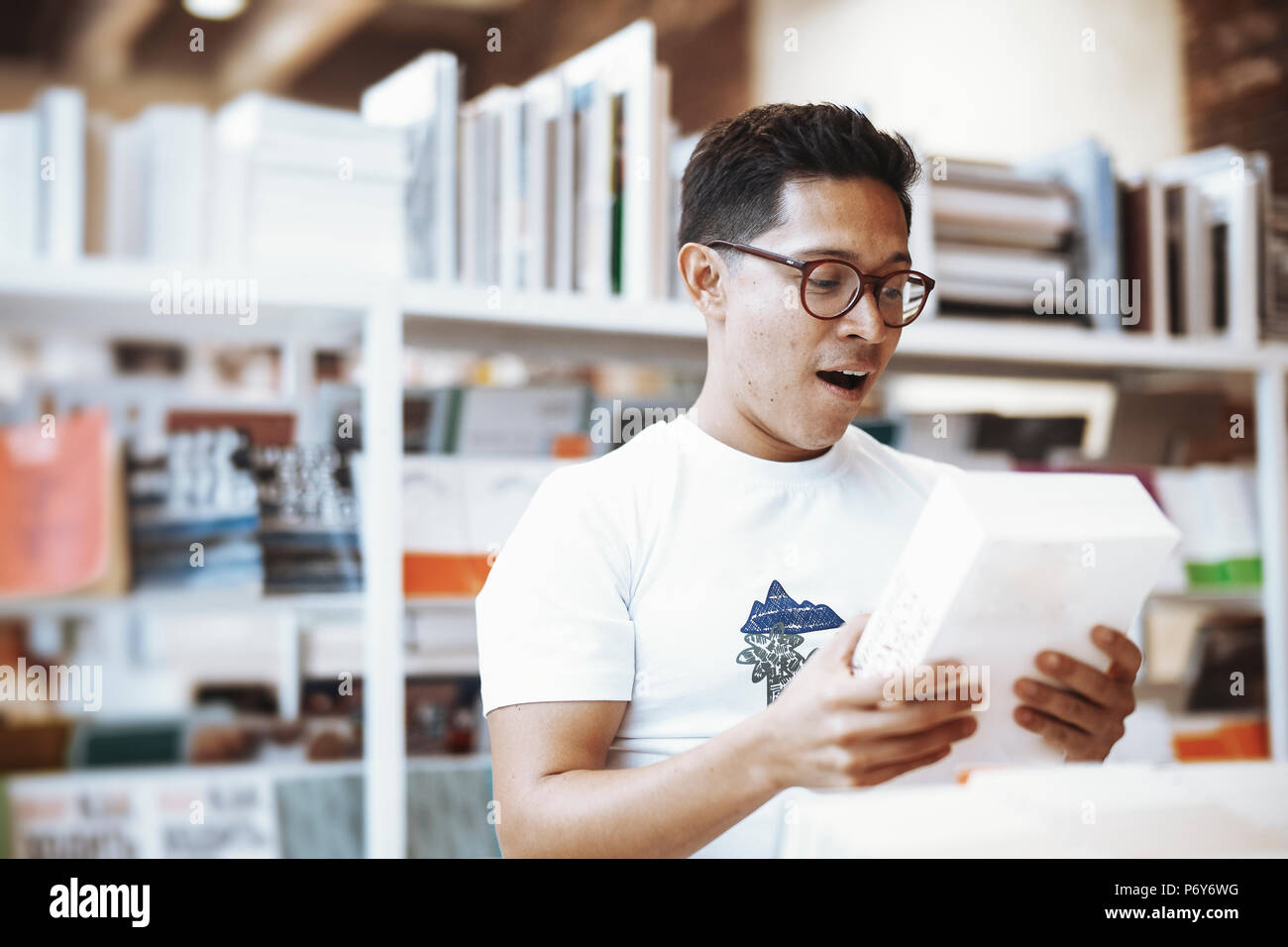 College student demonstrating hi-res stock photography and images - Alamy