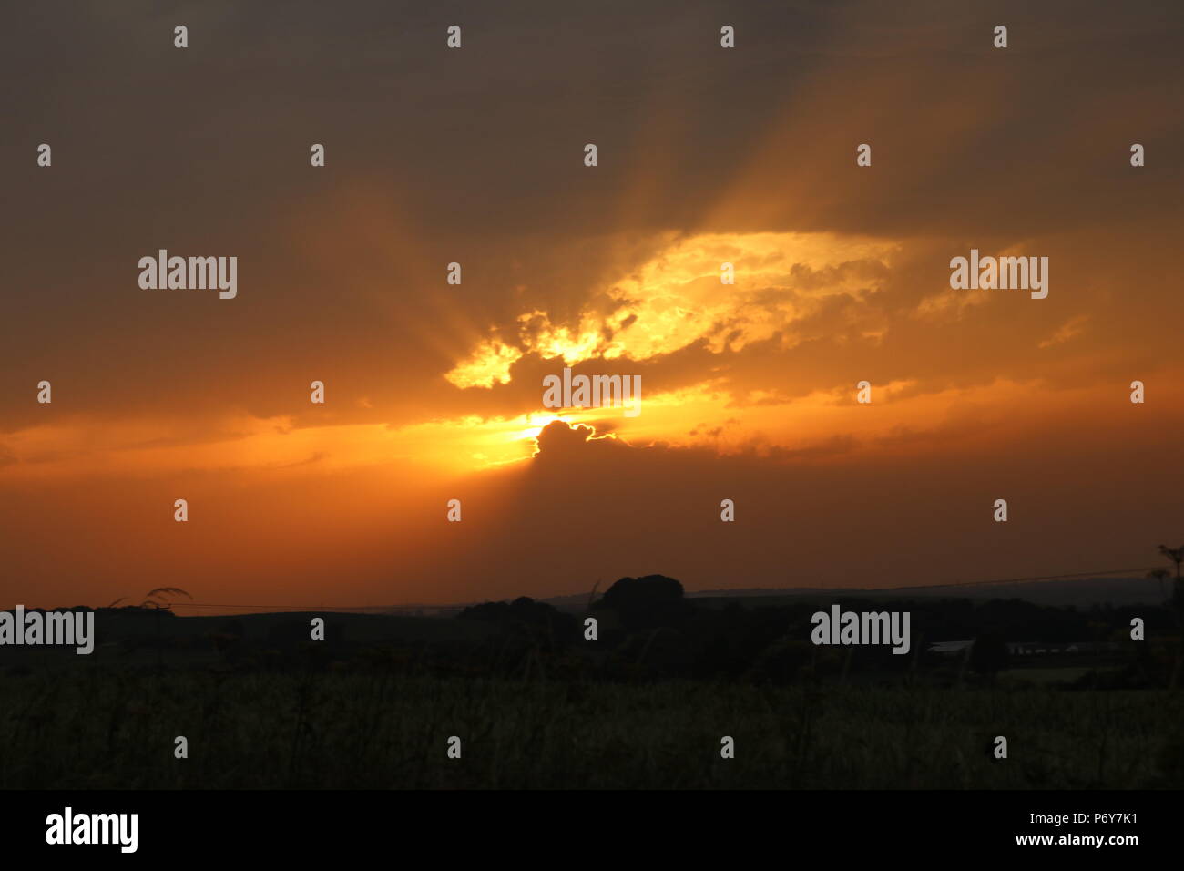 Sun set beams hi-res stock photography and images - Alamy