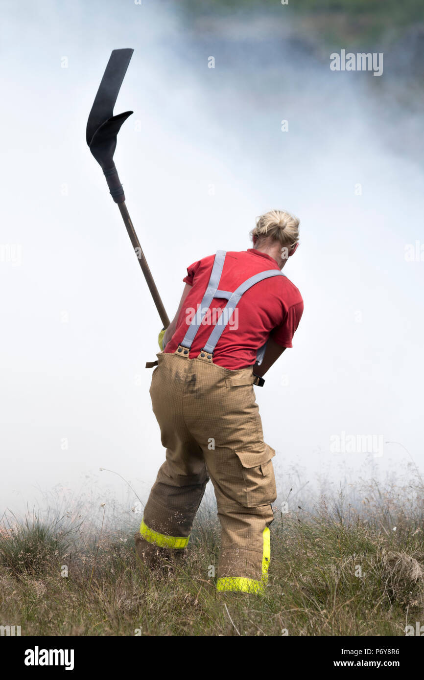 Nottinghamshire firefighters hi-res stock photography and images - Alamy