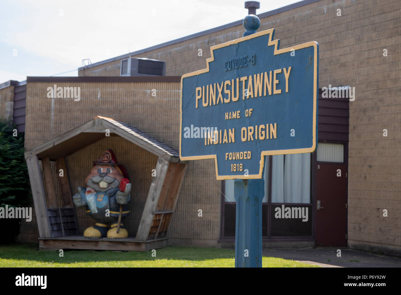 Punxsutawney phil groundhog day hi-res stock photography and images - Alamy