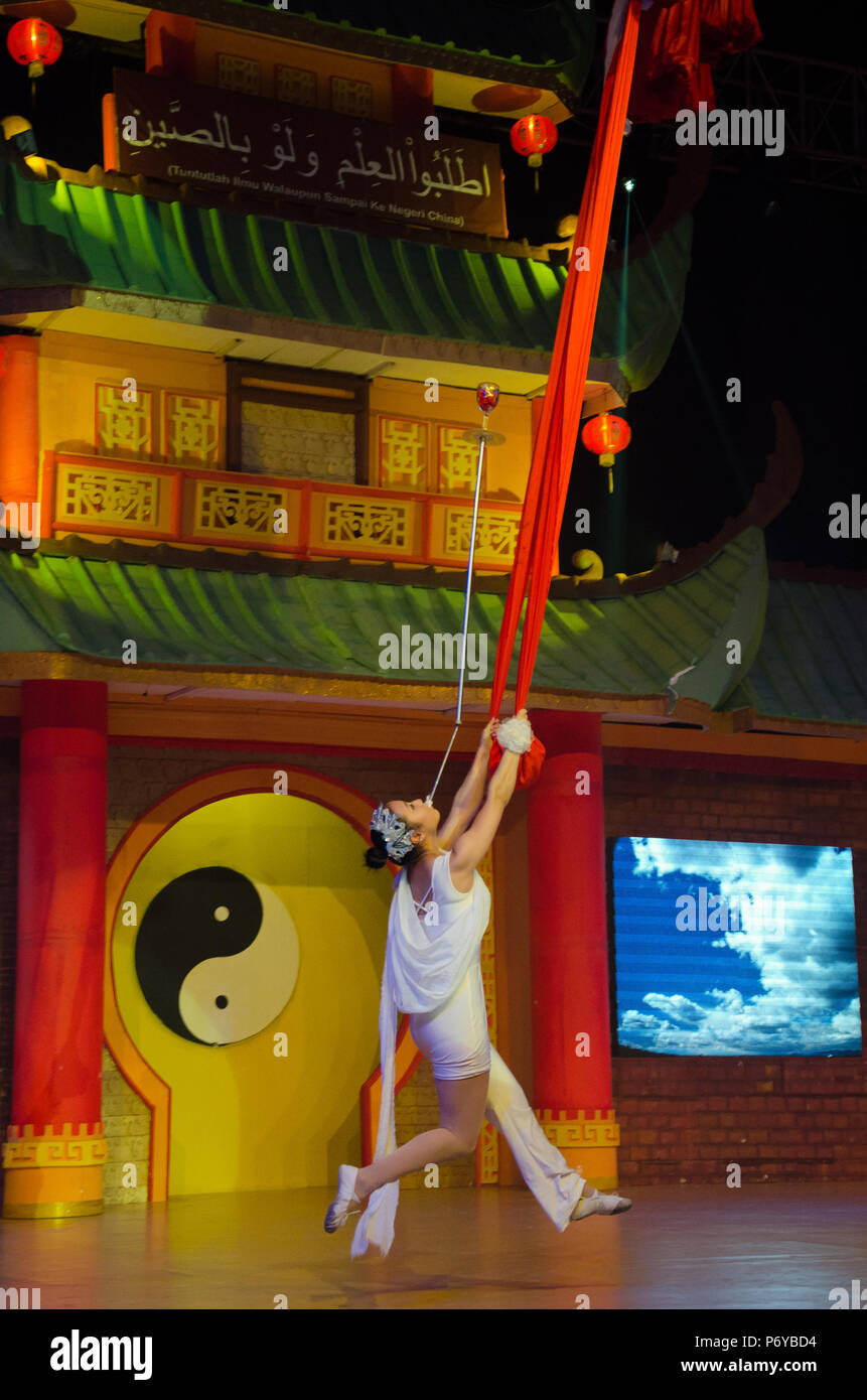 Shaolin monks hi-res stock photography and images - Alamy