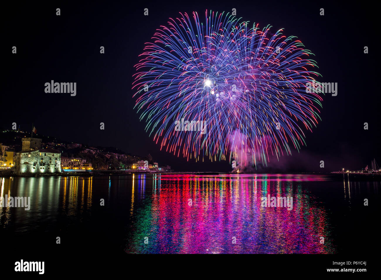 Special Effects Fireworks Display High Resolution Stock Photography and ...