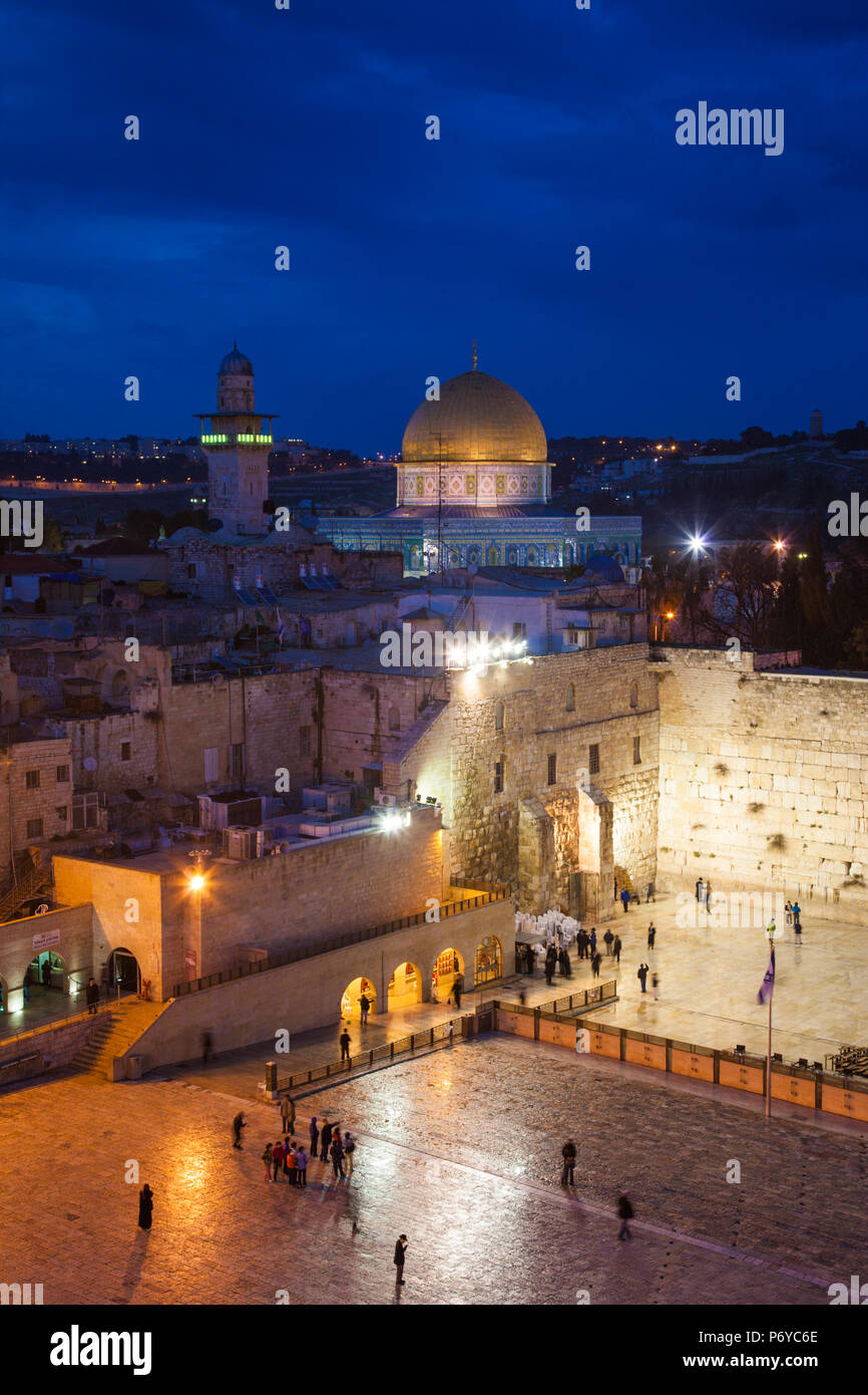 Jerusalem old city jewish quarter hi-res stock photography and images ...