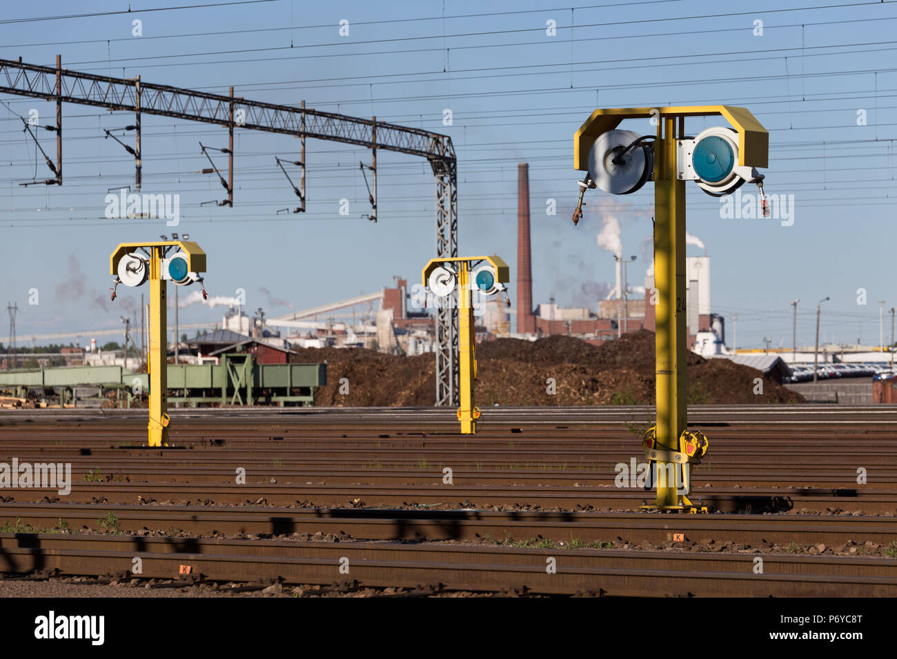 Rail yard hi-res stock photography and images - Alamy