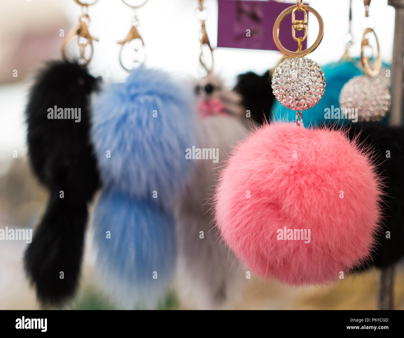 keychain hang in market Stock Photo - Alamy