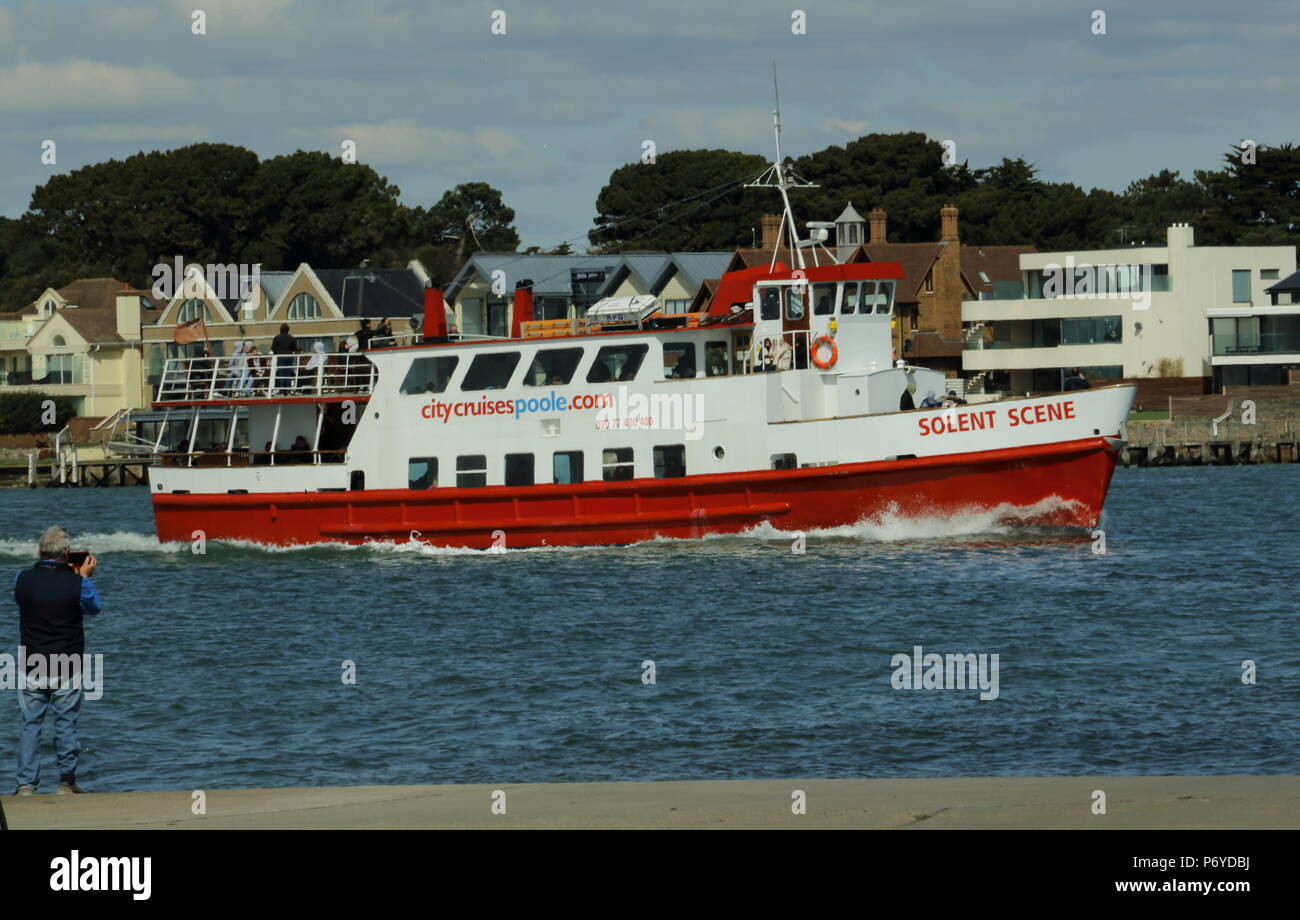 Solent scene hi-res stock photography and images - Alamy