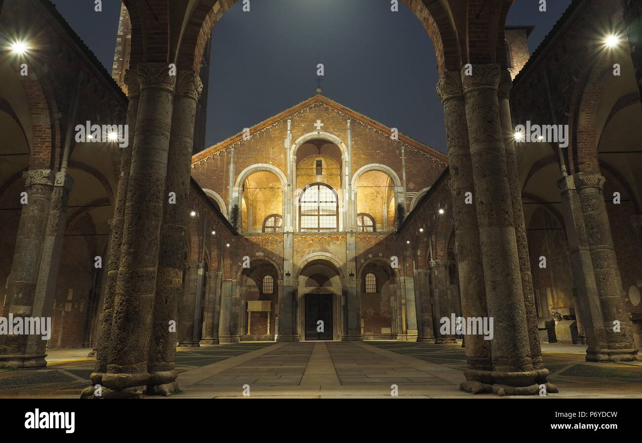 Basilica di santambrogio hi-res stock photography and images - Alamy