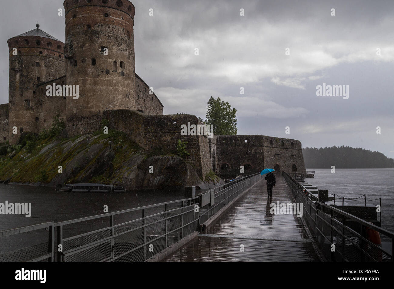 Walking to castle hi-res stock photography and images - Alamy