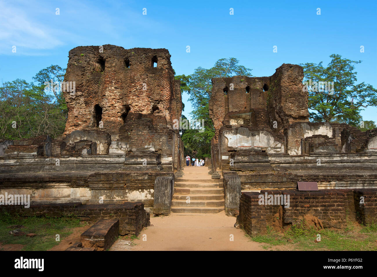 King parakramabahu hi-res stock photography and images - Alamy
