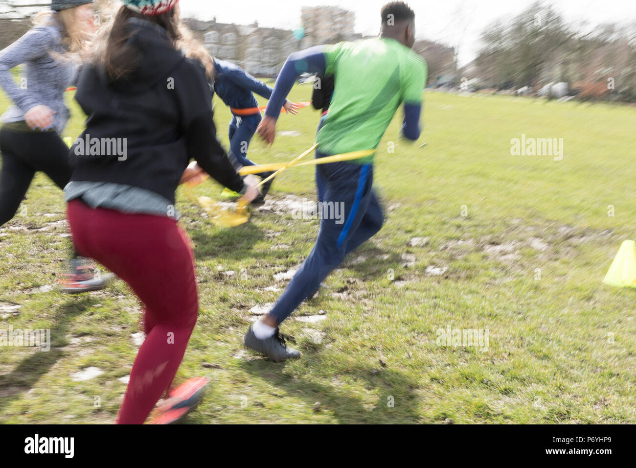 Team building activities hi-res stock photography and images - Alamy