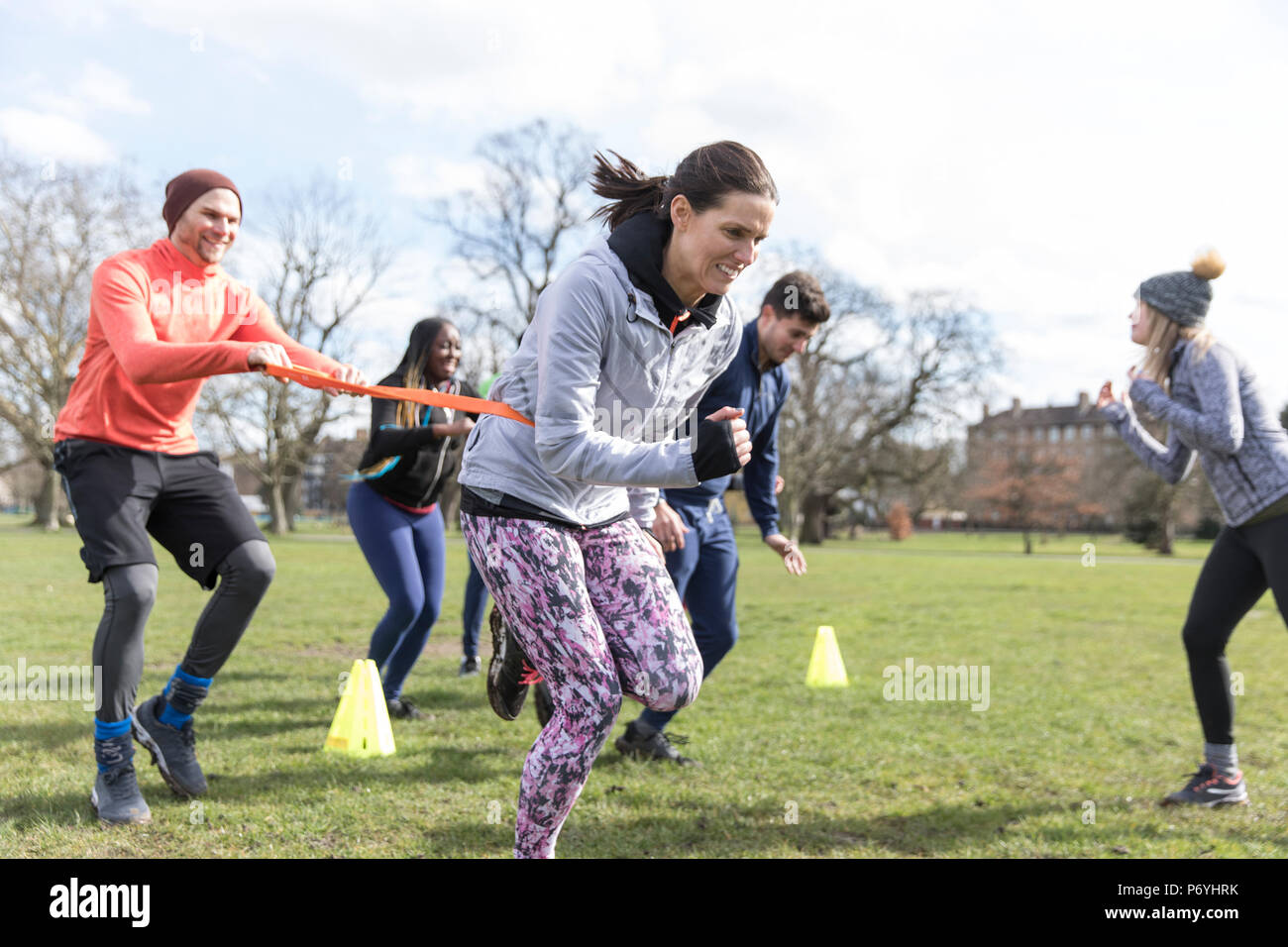 Group of people sports racing hi-res stock photography and images - Alamy