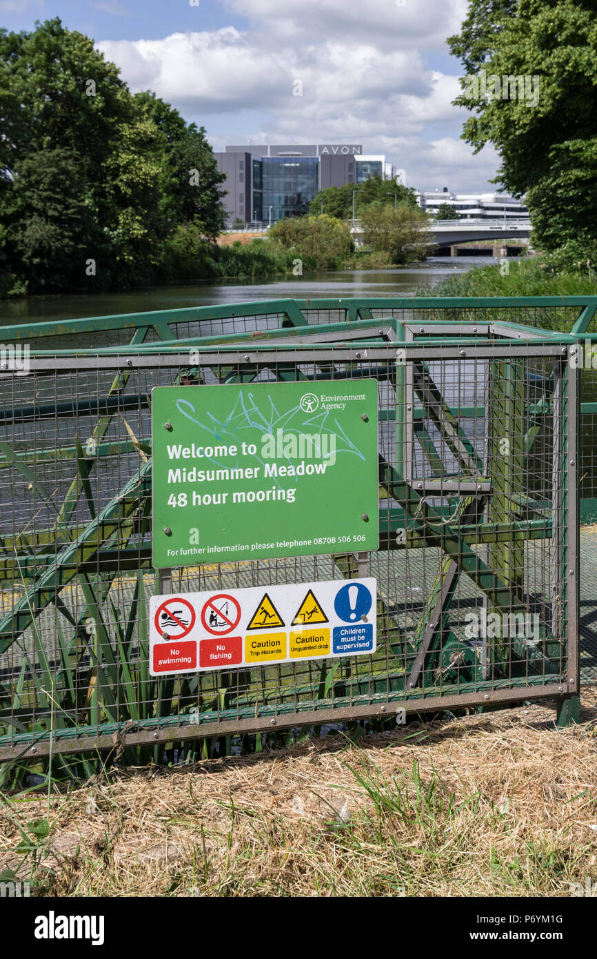 Welcome to Midsummer Meadow 48 hour mooring sign on the River Nene with ...