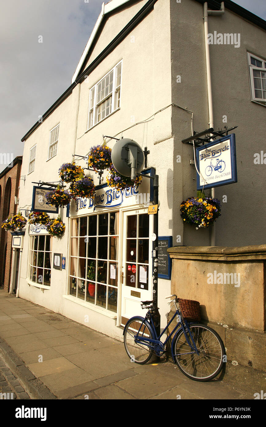 Fossgate shopping york hi-res stock photography and images - Alamy