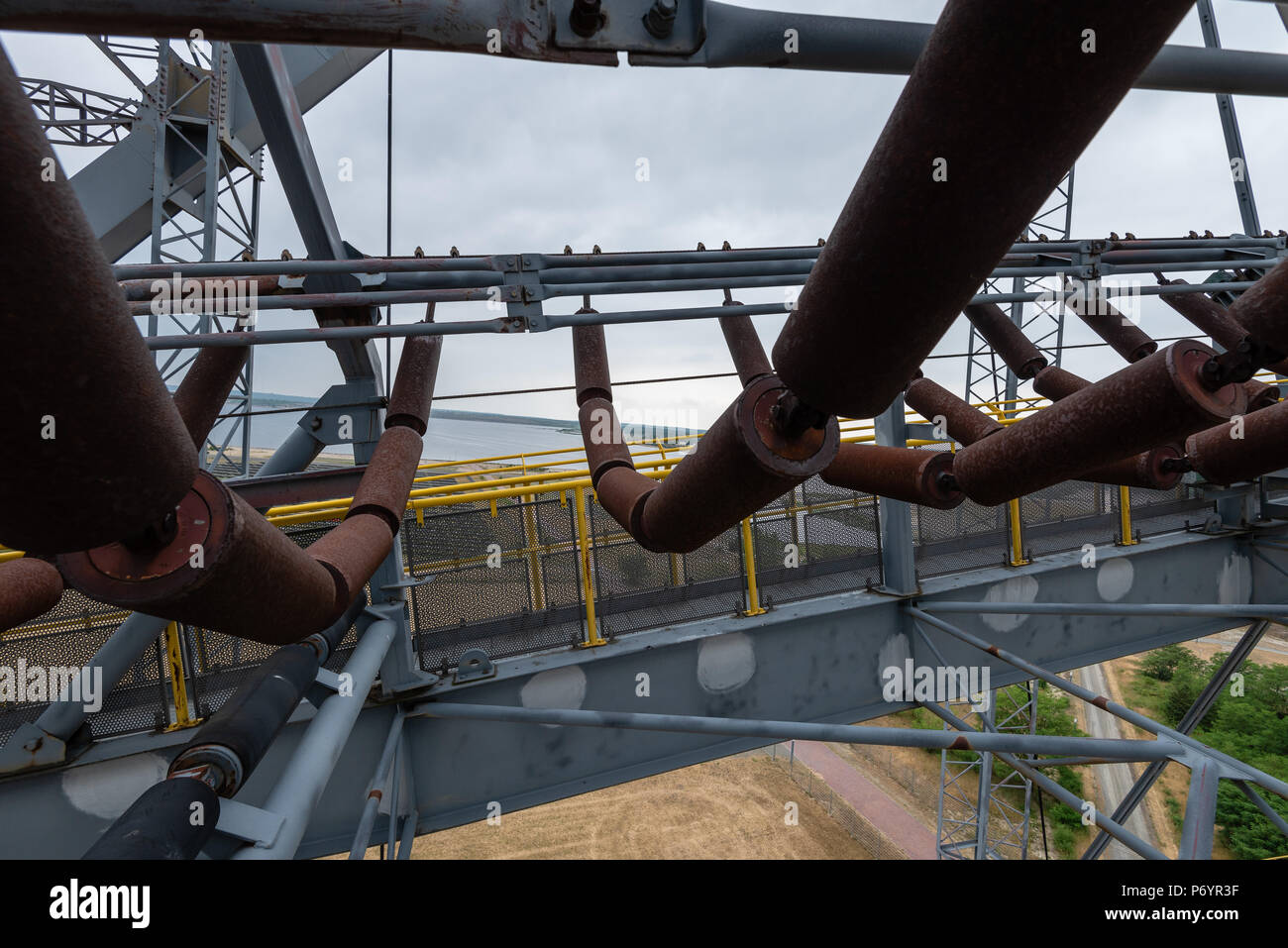 Overburden conveyor bridge f60 hi-res stock photography and images - Alamy
