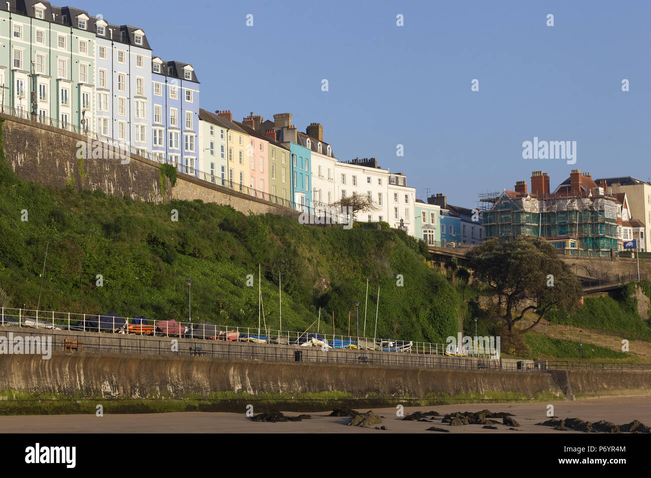 Tenby historic buildings hi-res stock photography and images - Alamy