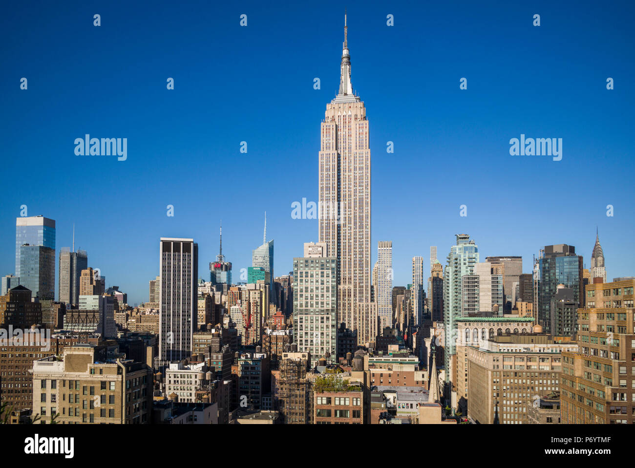 USA, New York, New York City, Mid-Town Manhattan, Empire State Building ...