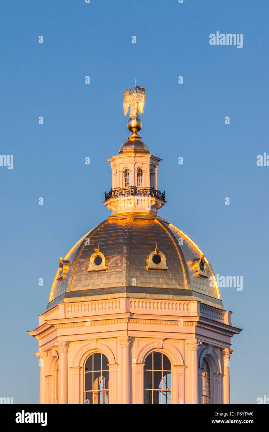 New hampshire capitol dome hi-res stock photography and images - Alamy