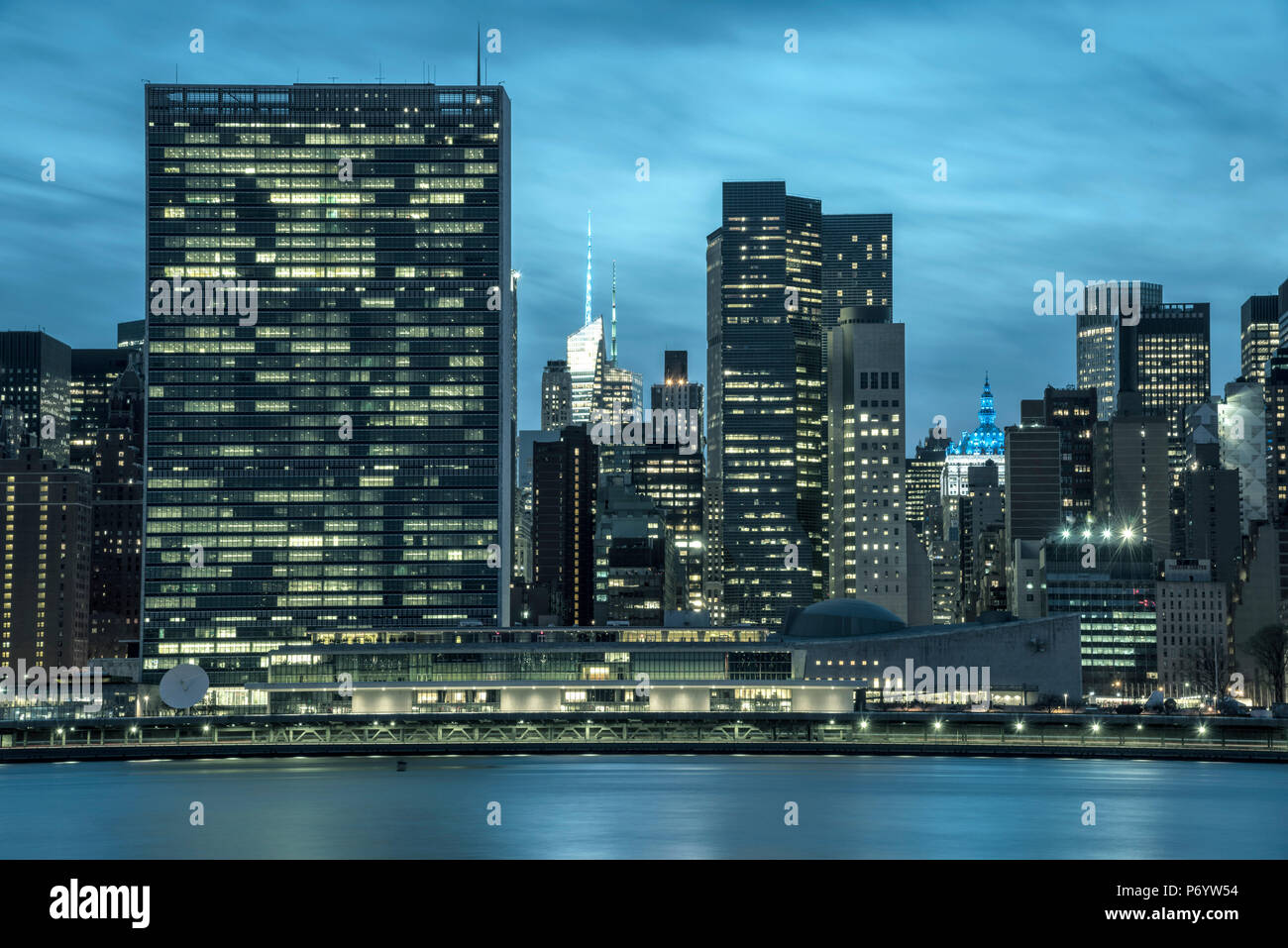 United nations plaza new york city hi-res stock photography and images ...