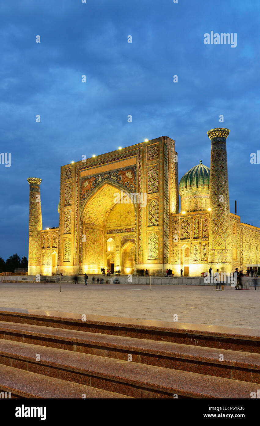 The Registan square and Sher-Dor Madrasah. A Unesco World Heritage Site ...