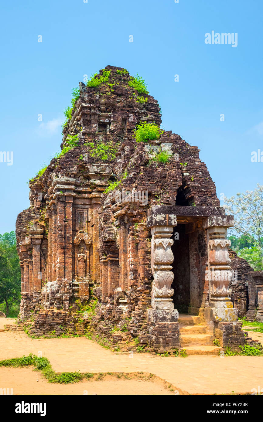 Cham ruins vietnam hi-res stock photography and images - Alamy