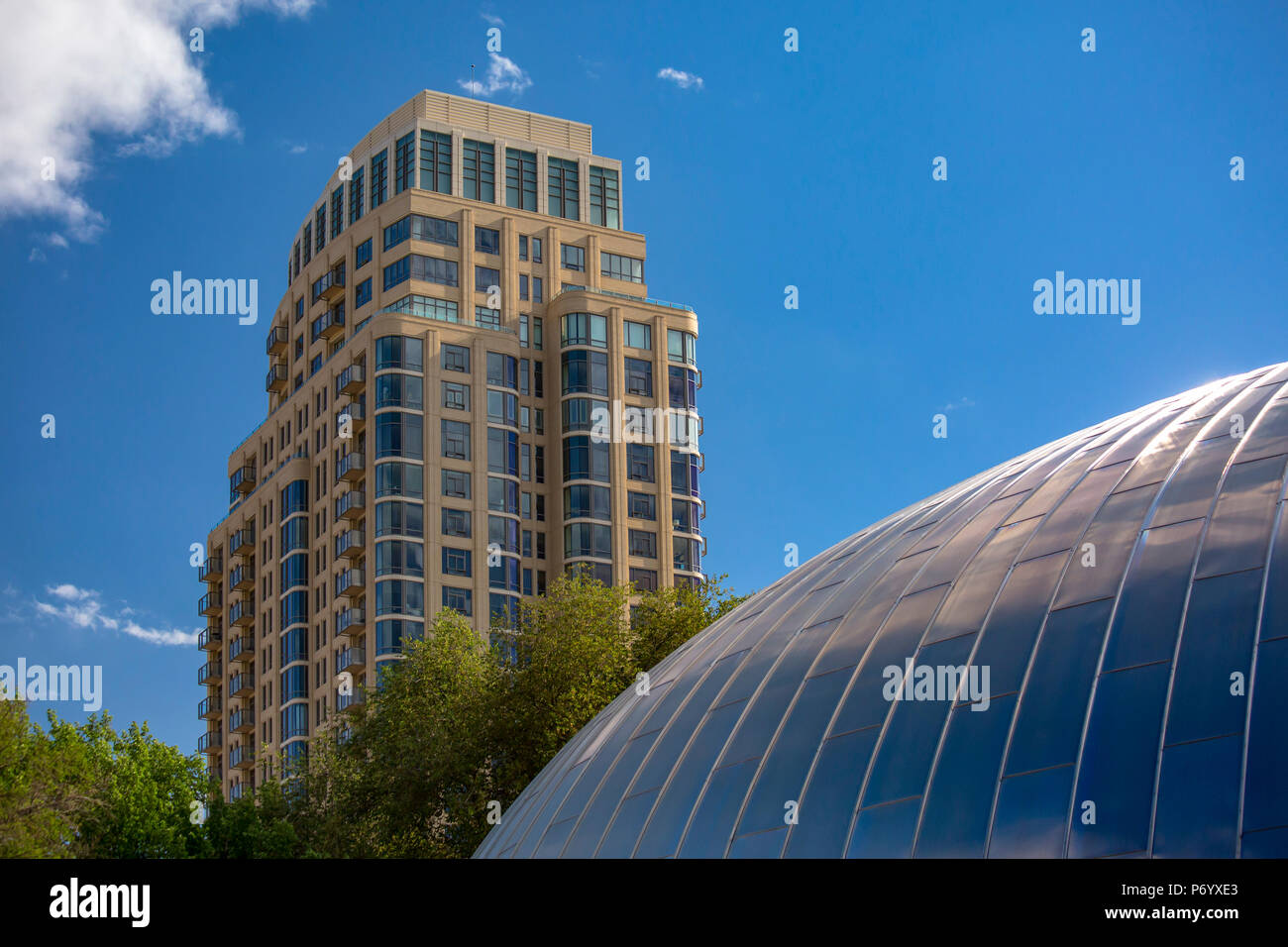 High rise building near Mormon Tabernacle Stock Photo - Alamy