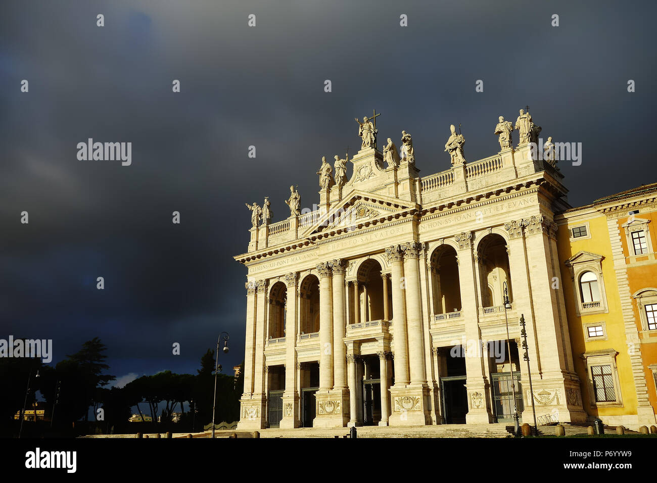Saint giovanni basilica in rome italy hi-res stock photography and ...