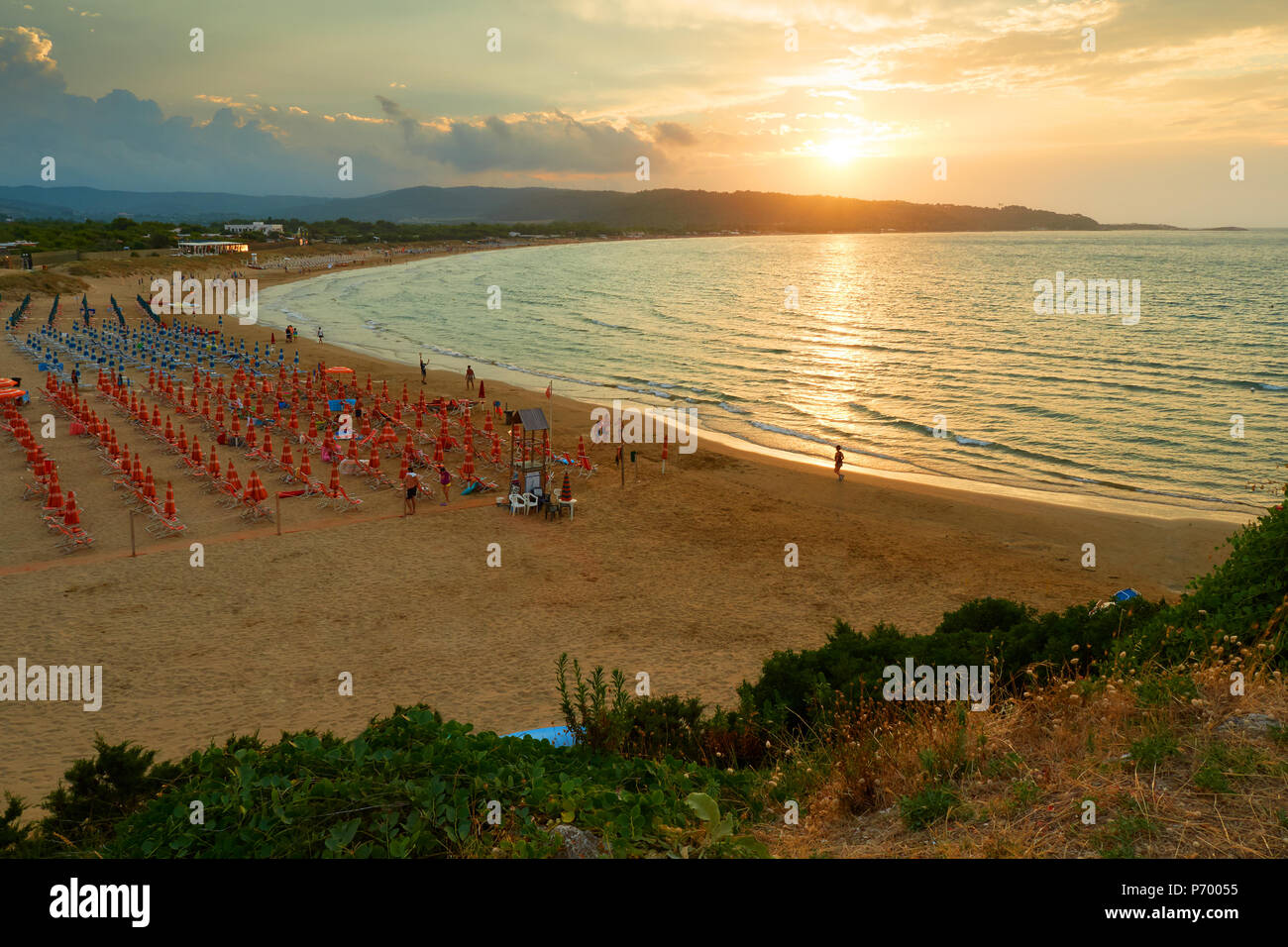 Vieste bay hi-res stock photography and images - Alamy