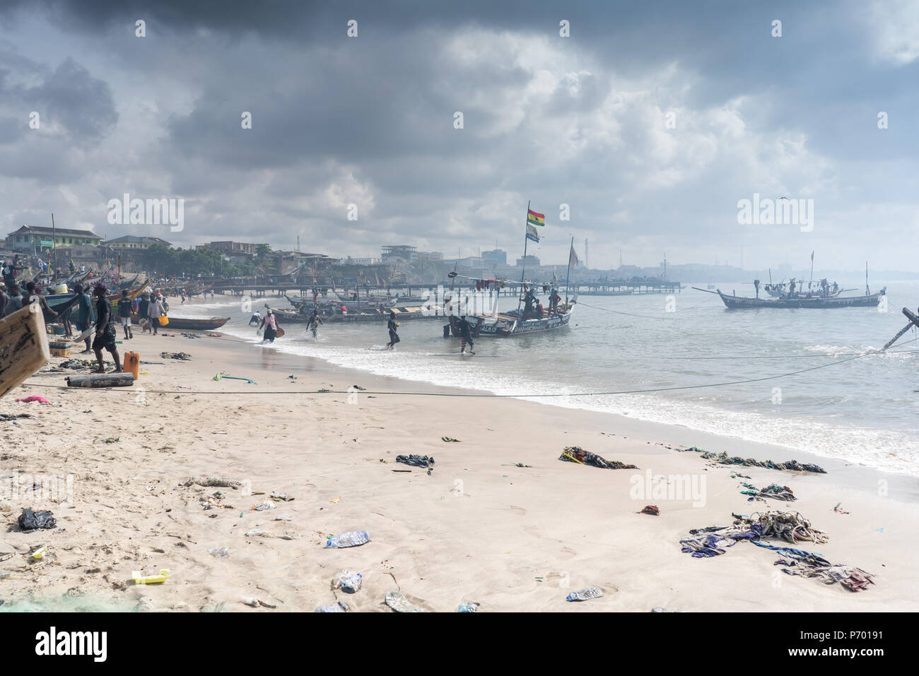 Fishing village in Accra, Ghana Stock Photo - Alamy