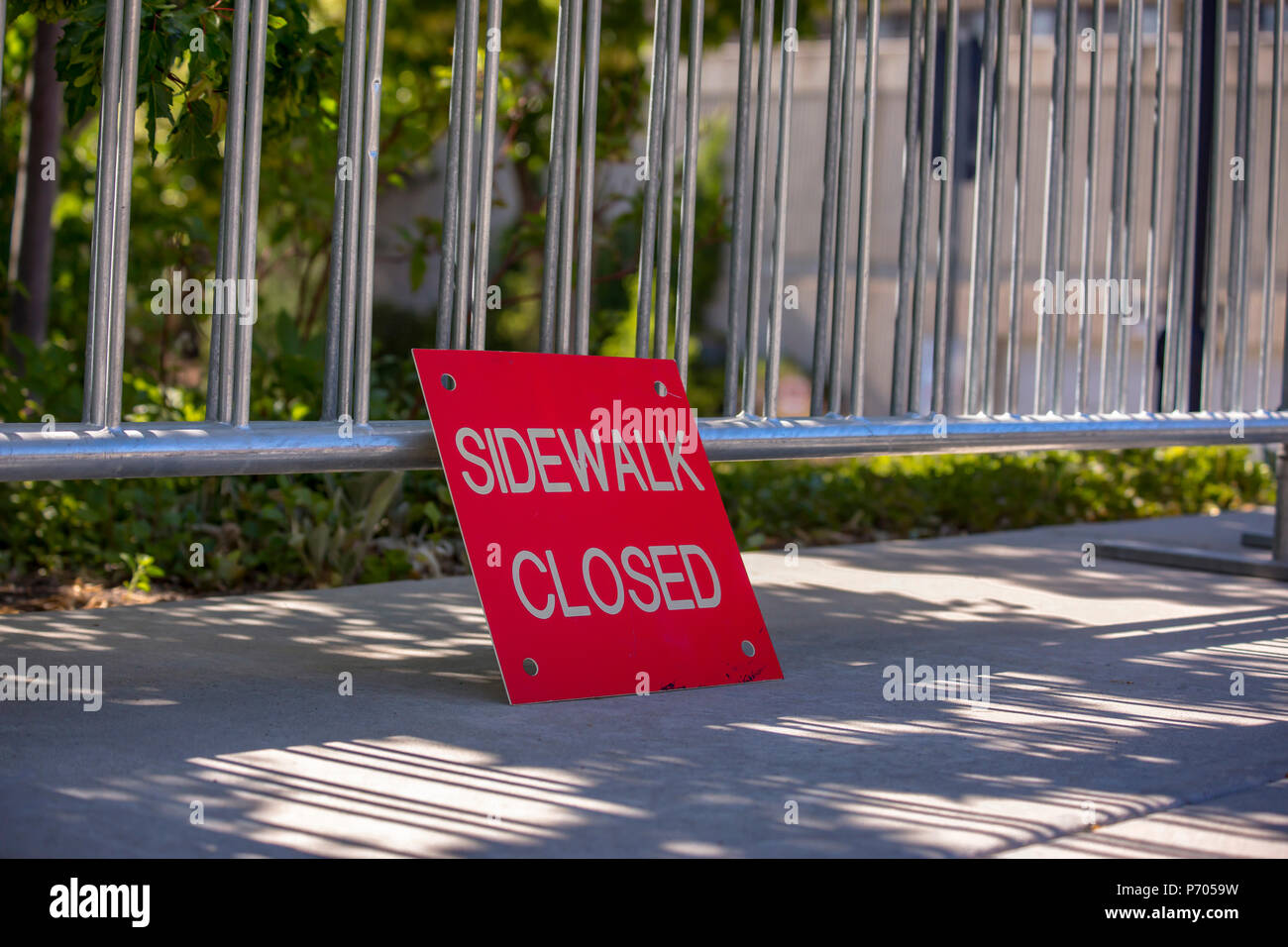 Pavement Closed Sign High Resolution Stock Photography and Images - Alamy