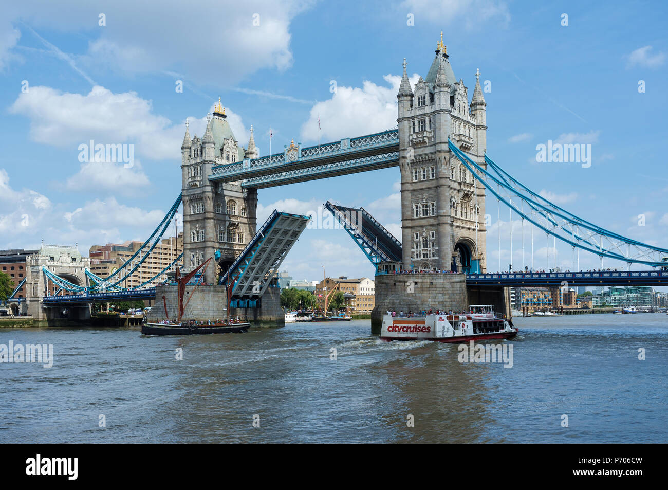 Tower Bridge in the city of London, England, crossing the river Thames ...