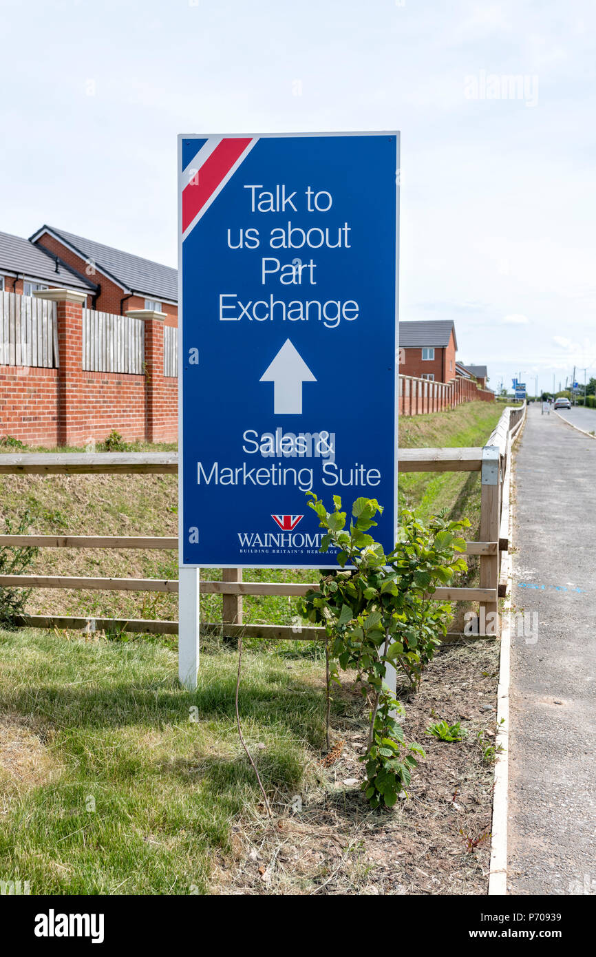 New housing development advertising sign hi-res stock photography and ...