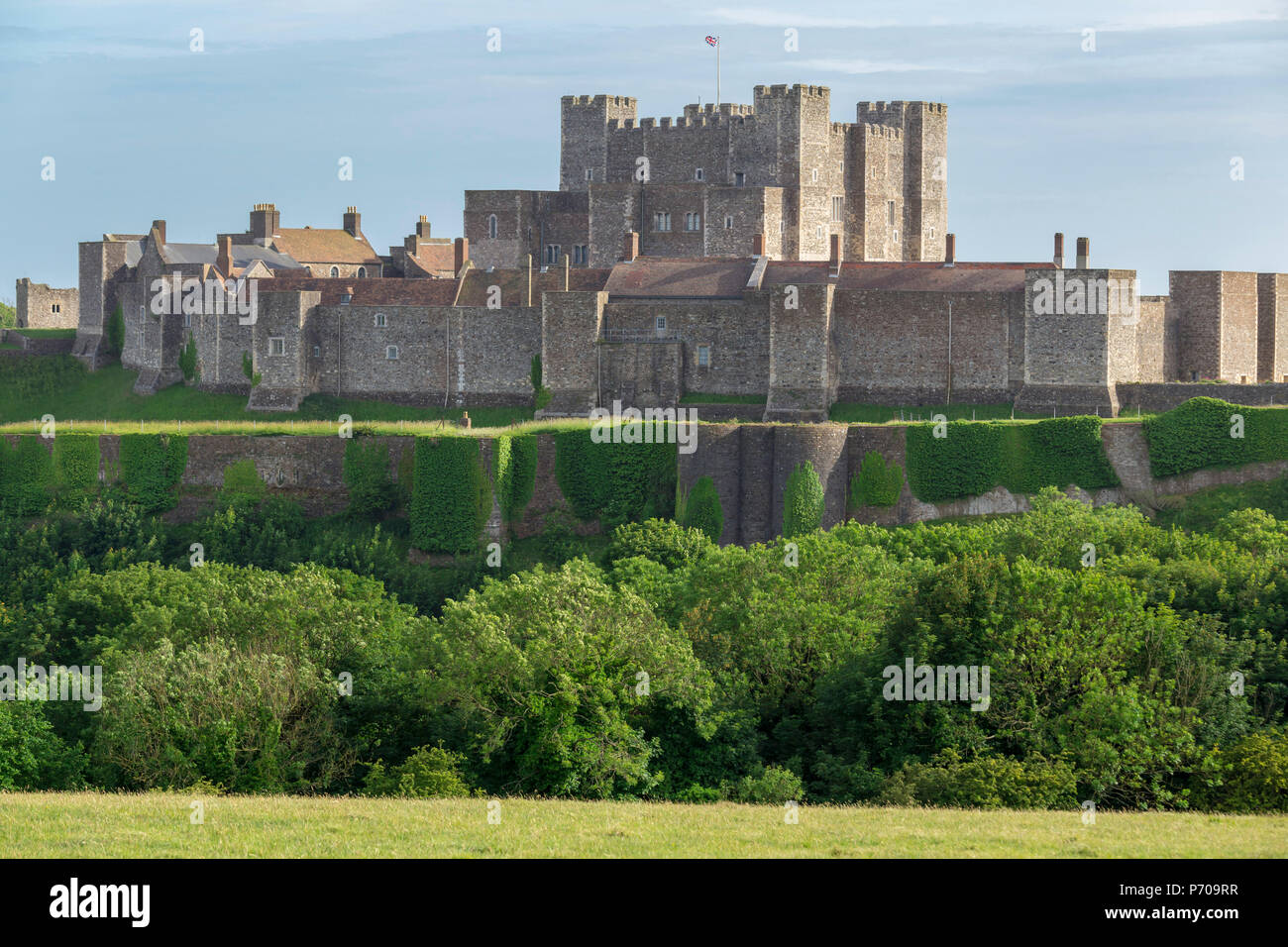 Dover exterior kent england hi-res stock photography and images - Alamy
