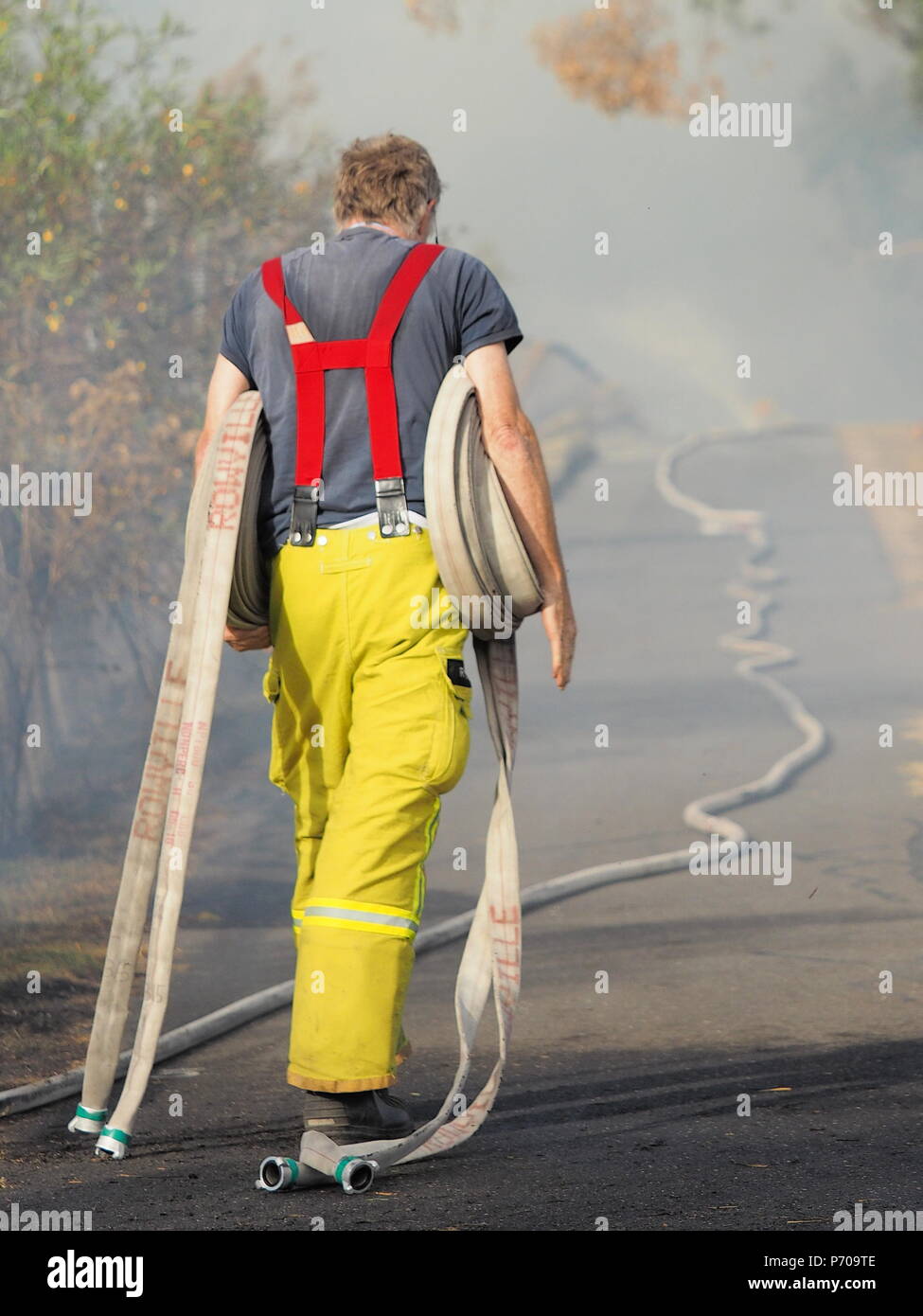 Extinguish fire australia hi-res stock photography and images - Alamy