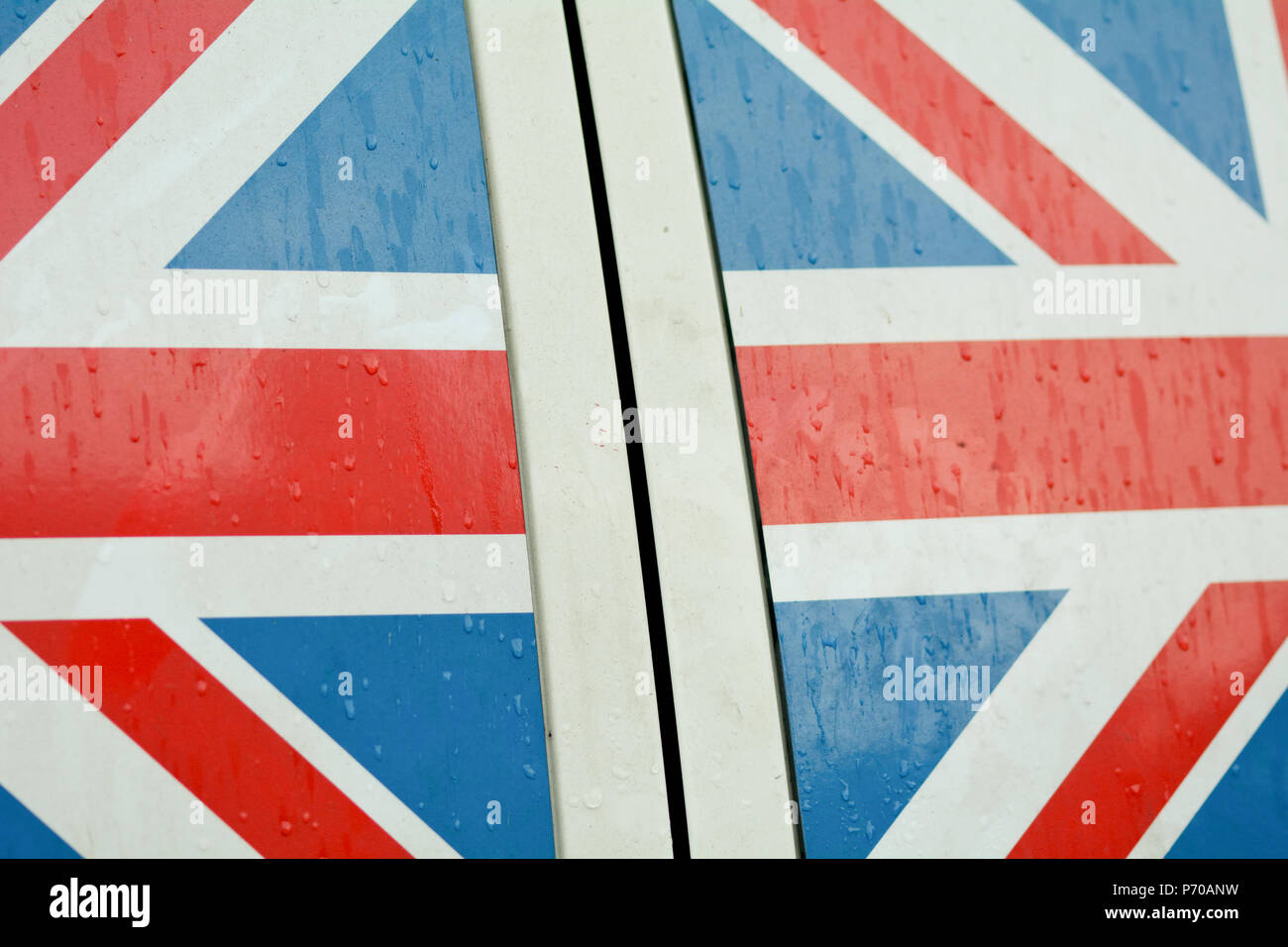 Union Jack flag painted on van doors Stock Photo - Alamy