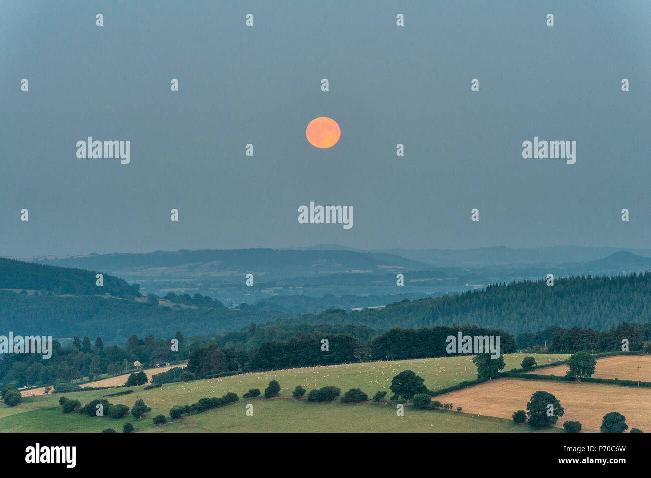 Midsummer moonrise hi-res stock photography and images - Alamy