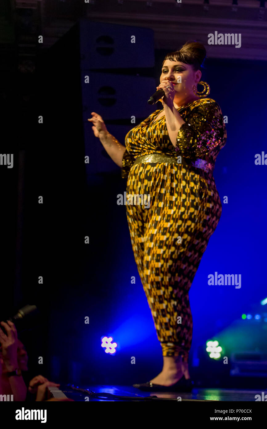 Beth ditto hi-res stock photography and images - Alamy
