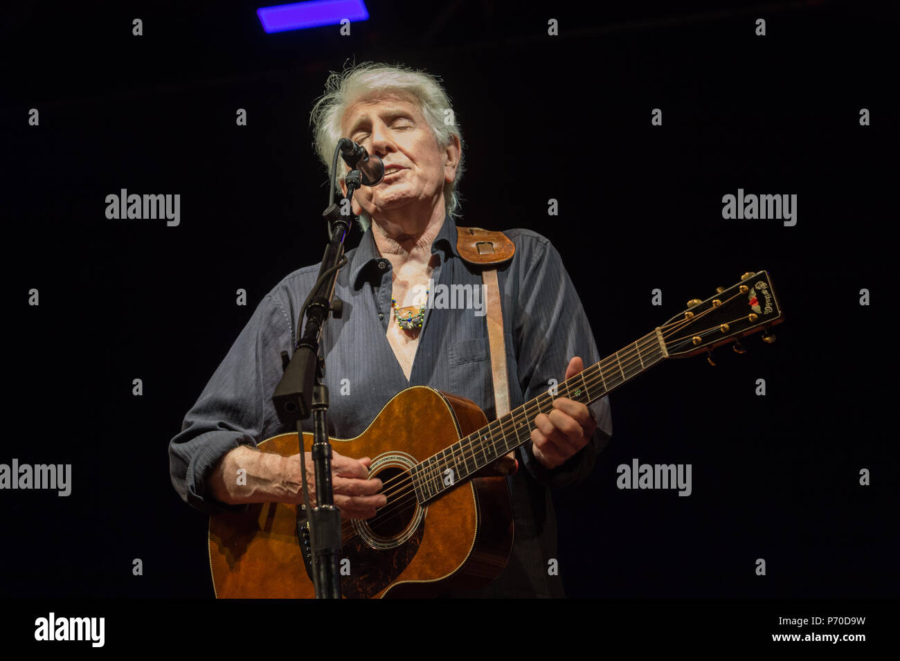 Shane fontaine on guitar hi-res stock photography and images - Alamy