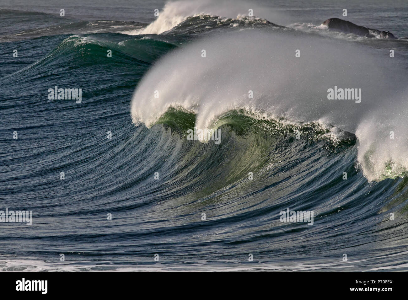 Large breaking wave hi-res stock photography and images - Alamy