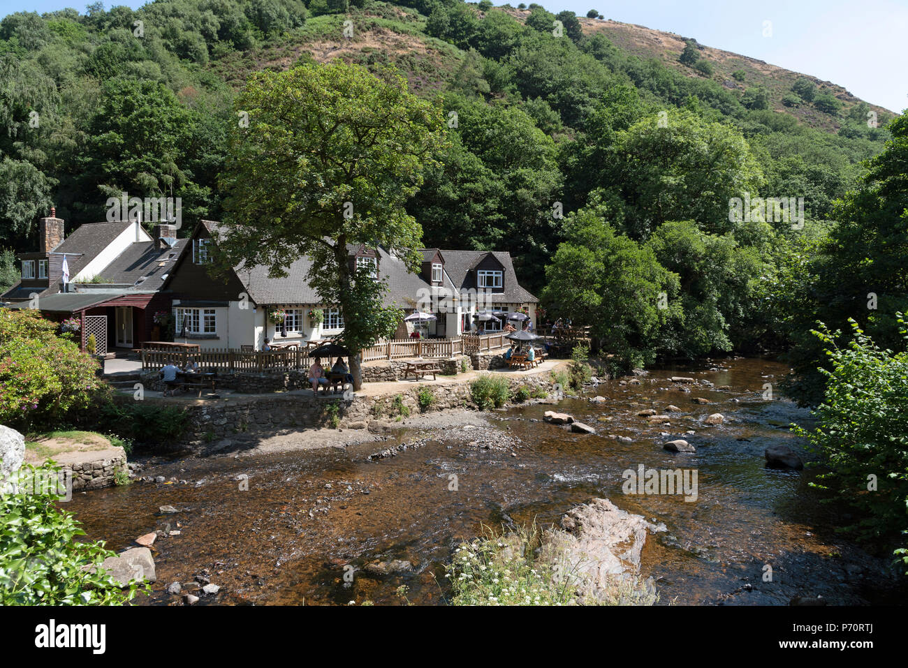 Fingle bridge, Drewsteignton, Devon, England UK. The Fingle Bridge inn ...