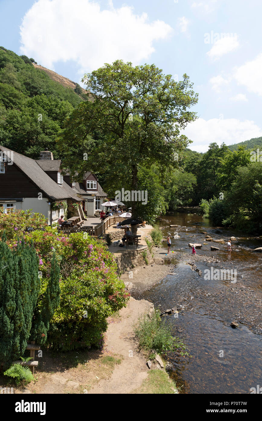 Fingle Bridge Inn High Resolution Stock Photography and Images - Alamy