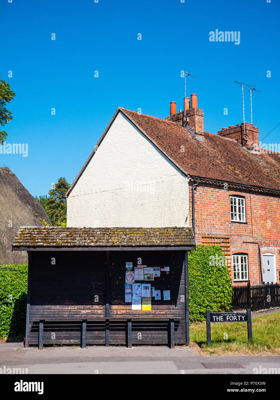 Bustop hi-res stock photography and images - Alamy
