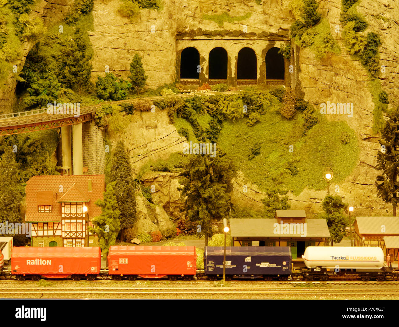 Miniature scale hi-res stock photography and images - Alamy