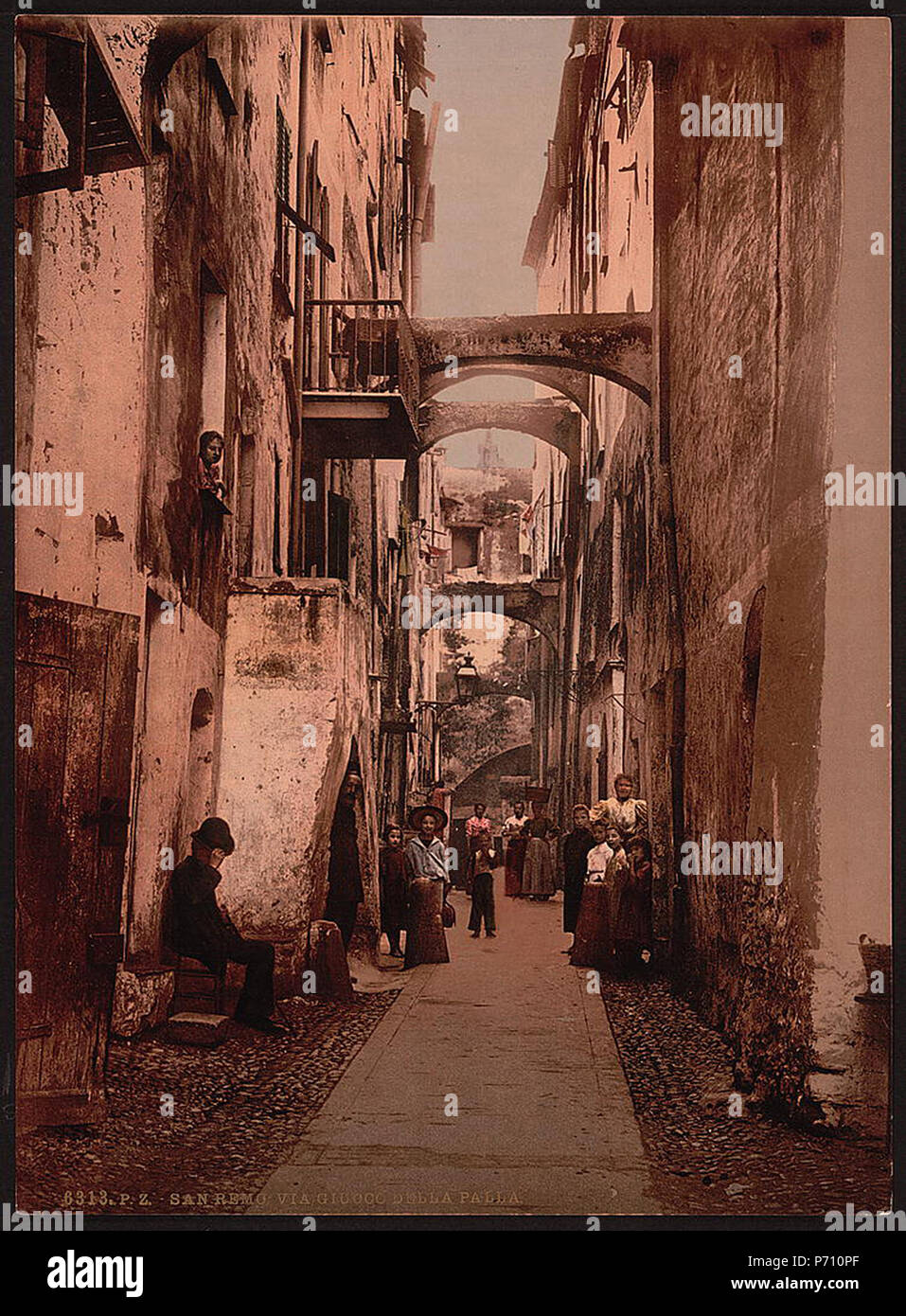 Vintage photograph of an old building Stock Photo - Alamy