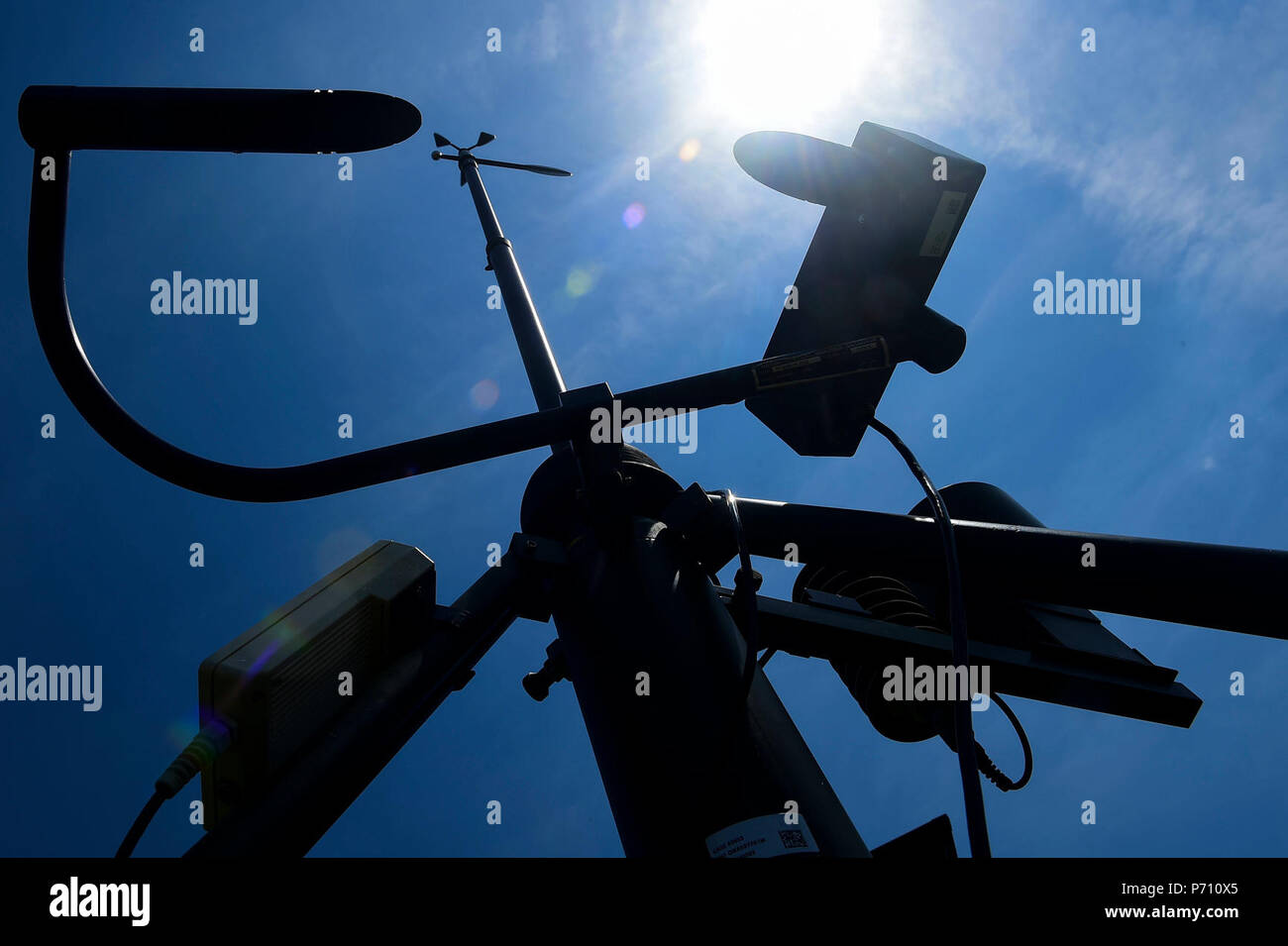 Defence meteorological hi-res stock photography and images - Alamy
