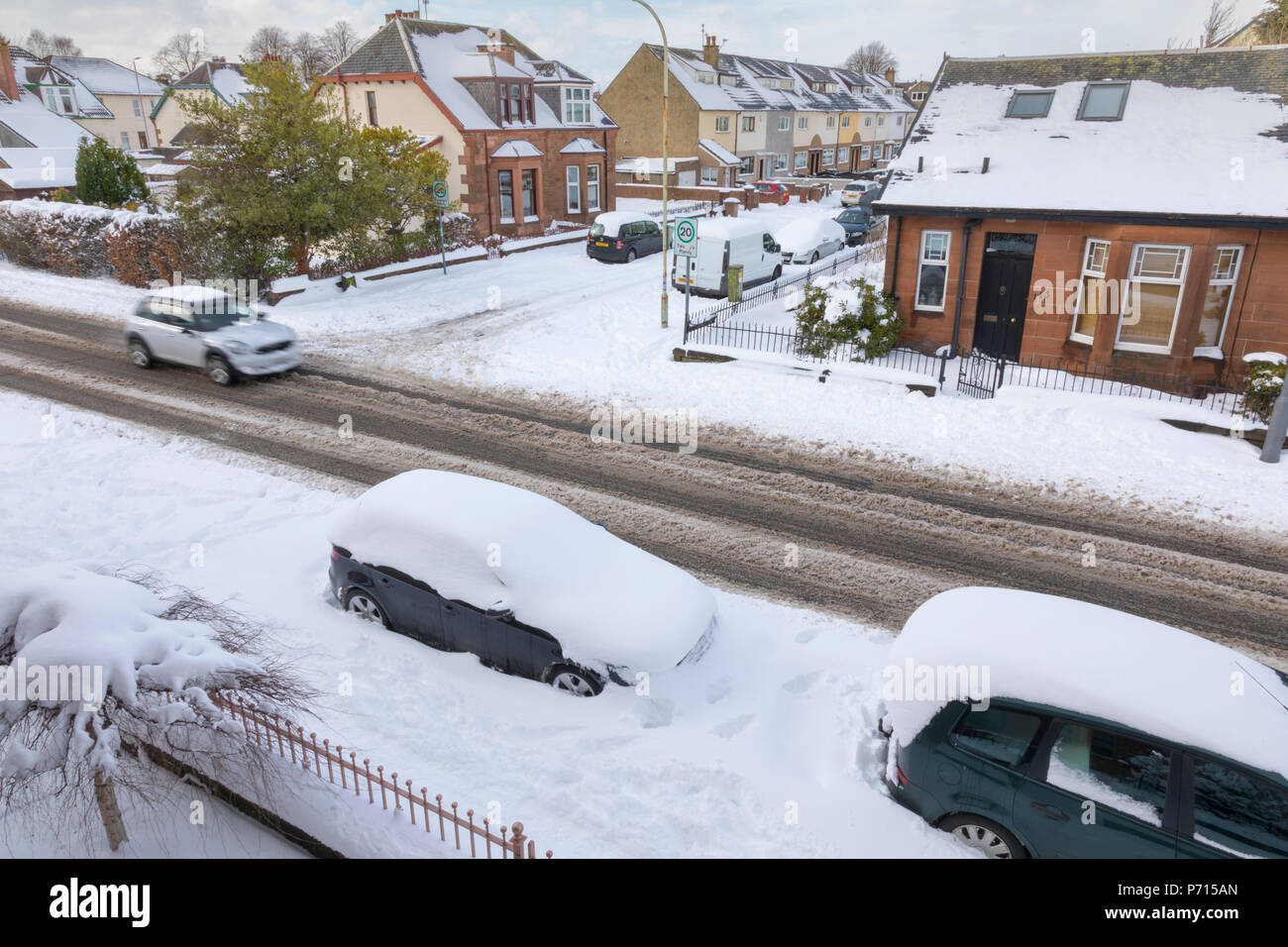 Snow covered suburban streets hi-res stock photography and images - Alamy