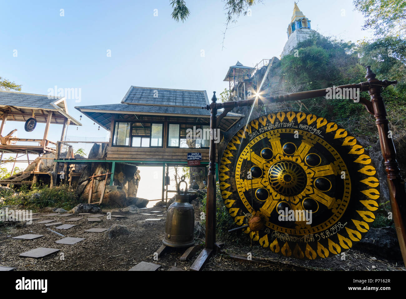 The Floating Pagodas of Wat Chaloem Phra Kiat Phrachomklao Rachanusorn ...