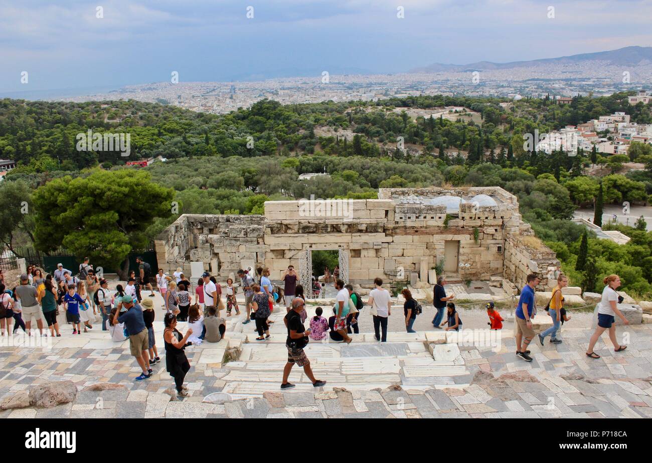 crowds of tourists at the acropolis parthenon in athens greece Stock ...